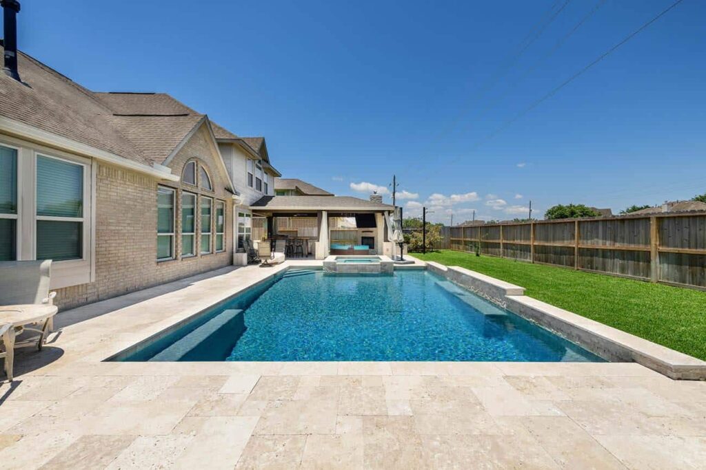 Geometric Pools - Avree Custom Pools